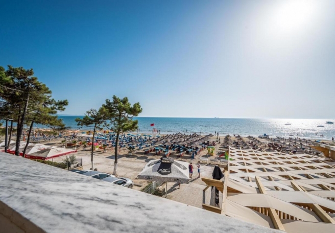 Почивка в Албания със самолет- хотел Kamomil 3*+